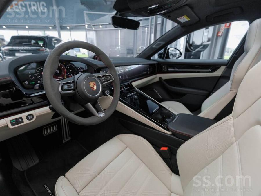 Sarkans Porsche Panamera 2026 Rīga, ar dzinēja tilpumu 4.00 L un nobraukumu 3 tūkst. km par 175900 €, foto 5 vietnē AUTOMOTO.COM.LV
