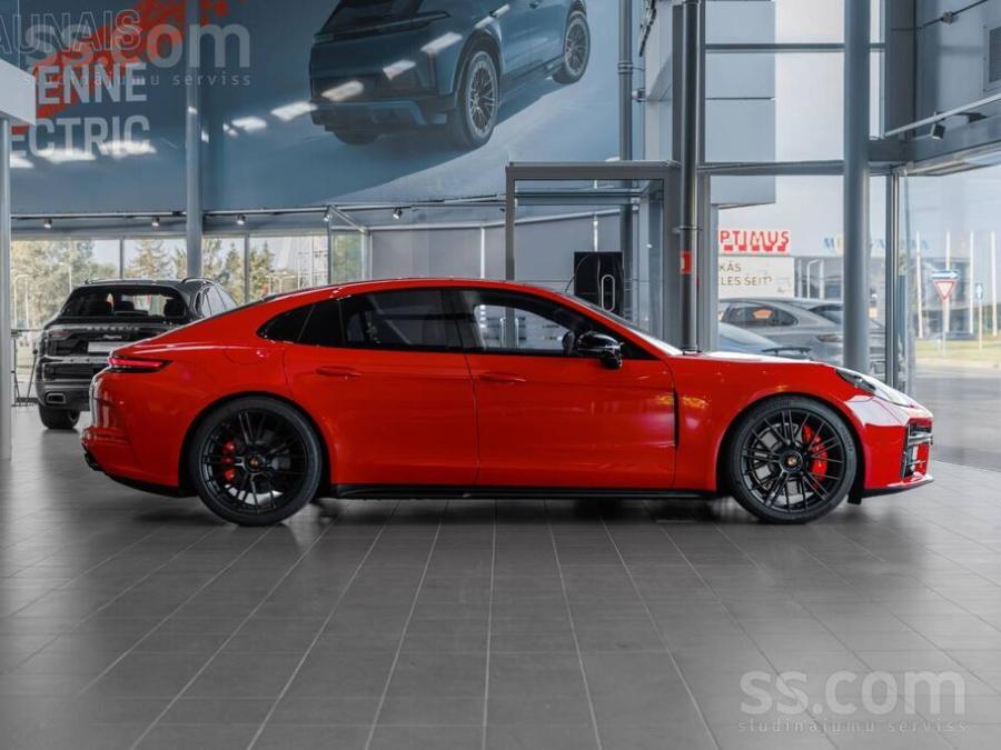 Sarkans Porsche Panamera 2026 Rīga, ar dzinēja tilpumu 4.00 L un nobraukumu 3 tūkst. km par 175900 €, foto 8 vietnē AUTOMOTO.COM.LV