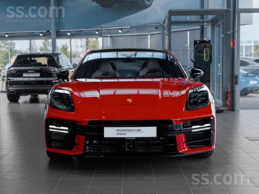 Sarkans Porsche Panamera 2026 Rīga, ar dzinēja tilpumu 4.00 L un nobraukumu 3 tūkst. km par 175900 €, foto 9 vietnē AUTOMOTO.COM.LV