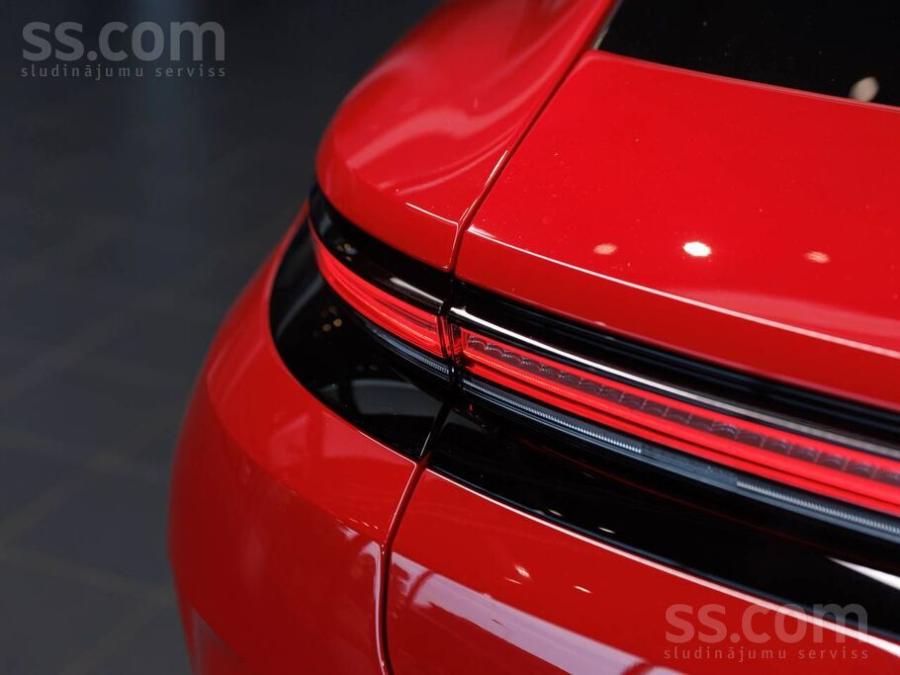 Sarkans Porsche Panamera 2026 Rīga, ar dzinēja tilpumu 4.00 L un nobraukumu 3 tūkst. km par 175900 €, foto 13 vietnē AUTOMOTO.COM.LV