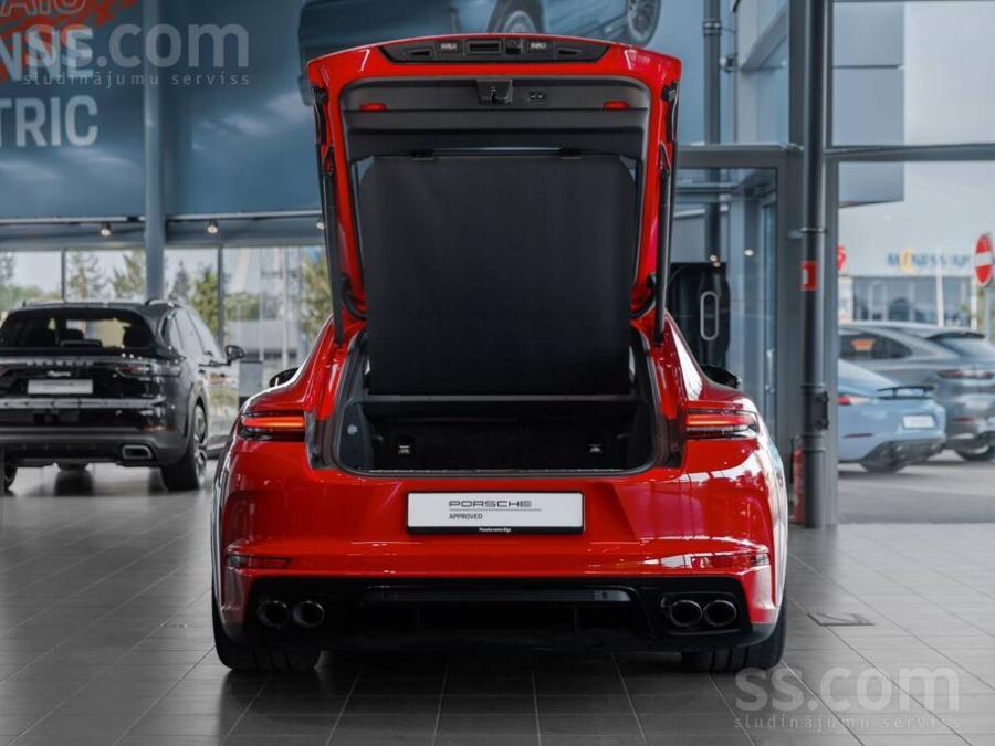 Sarkans Porsche Panamera 2026 Rīga, ar dzinēja tilpumu 4.00 L un nobraukumu 3 tūkst. km par 175900 €, foto 15 vietnē AUTOMOTO.COM.LV