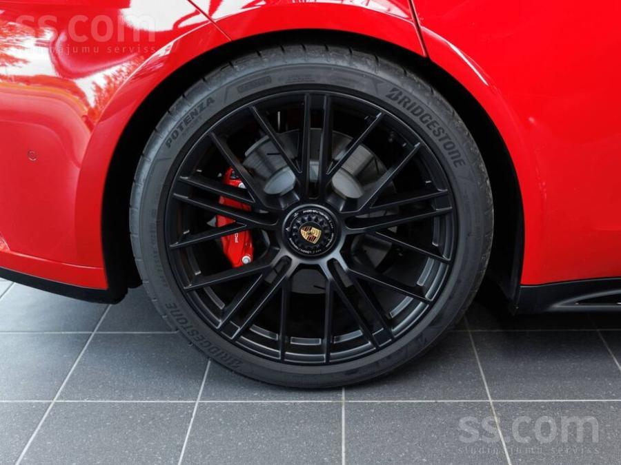 Sarkans Porsche Panamera 2026 Rīga, ar dzinēja tilpumu 4.00 L un nobraukumu 3 tūkst. km par 175900 €, foto 17 vietnē AUTOMOTO.COM.LV
