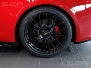 Sarkans Porsche Panamera 2026 Rīga, ar dzinēja tilpumu 4.00 L un nobraukumu 3 tūkst. km par 175900 €, foto 18 vietnē AUTOMOTO.COM.LV