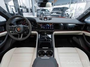 Sarkans Porsche Panamera 2026 Rīga, ar dzinēja tilpumu 4.00 L un nobraukumu 3 tūkst. km par 175900 €, foto 21 vietnē AUTOMOTO.COM.LV