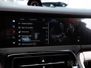 Sarkans Porsche Panamera 2026 Rīga, ar dzinēja tilpumu 4.00 L un nobraukumu 3 tūkst. km par 175900 €, foto 27 vietnē AUTOMOTO.COM.LV