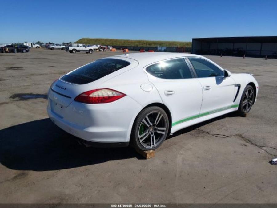 Porsche Panamera 2011 Klaipėda, ar dzinēja tilpumu 0.00 L un nobraukumu 0 tūkst. km par 7250 €, foto 5 vietnē AUTOMOTO.COM.LV