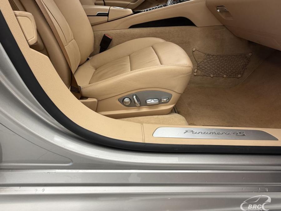 Porsche Panamera 2011 in Vilnius, with an engine capacity of 4.81 L and mileage of 204 thousand km for 19500 €, photo 6 on AUTOMOTO.COM.LV
