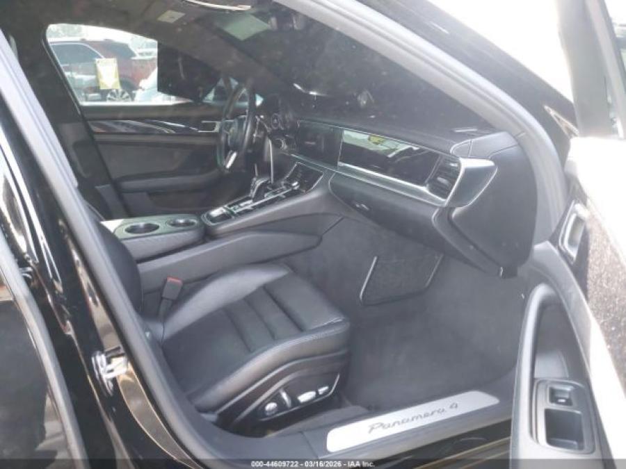 Porsche Panamera 2018 in Klaipeda, with an engine capacity of 0.00 L and mileage of 0 thousand km for 30000 €, photo 6 on AUTOMOTO.COM.LV