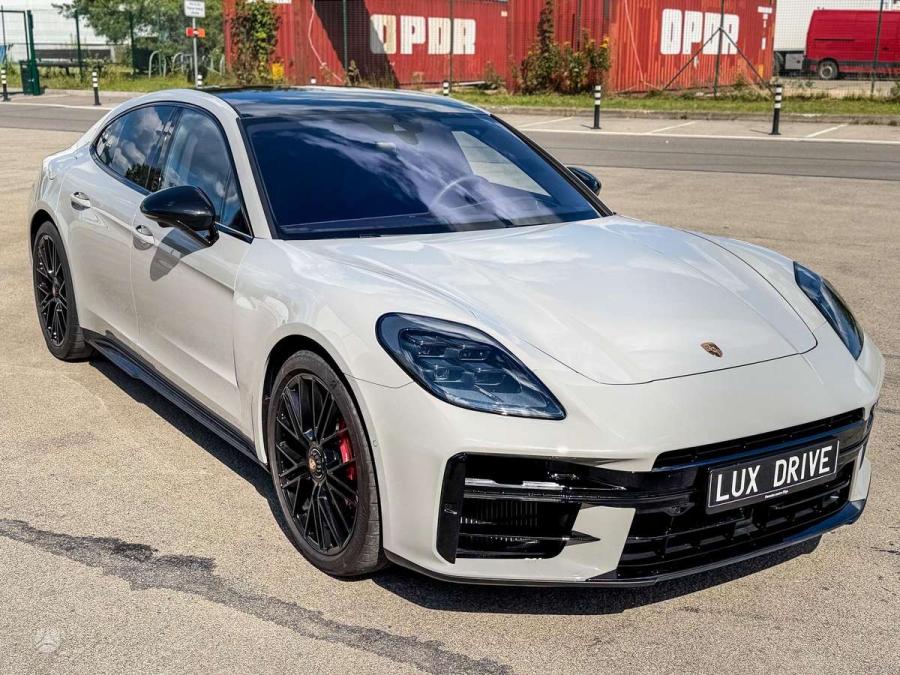Porsche Panamera 2026 Rīga, ar dzinēja tilpumu 4.00 L un nobraukumu 5 tūkst. km par 172000 €, foto 1 vietnē AUTOMOTO.COM.LV