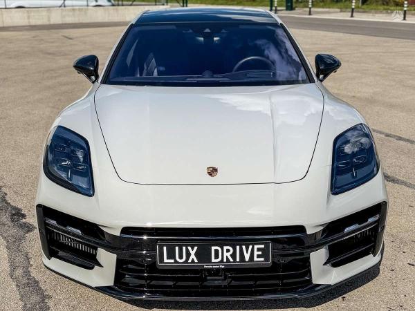 Porsche Panamera 2026 Rīga, ar dzinēja tilpumu 4.00 L un nobraukumu 5 tūkst. km par 172000 €, foto 3 vietnē AUTOMOTO.COM.LV