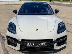 Porsche Panamera 2026 Rīga, ar dzinēja tilpumu 4.00 L un nobraukumu 5 tūkst. km par 172000 €, foto 3 vietnē AUTOMOTO.COM.LV