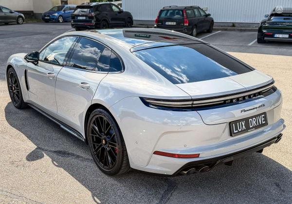 Porsche Panamera 2026 Rīga, ar dzinēja tilpumu 4.00 L un nobraukumu 5 tūkst. km par 172000 €, foto 5 vietnē AUTOMOTO.COM.LV