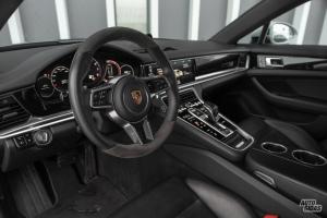 Porsche Panamera 2018 in Vilnius, with an engine capacity of 3.00 L and mileage of 100 thousand km for 58900 €, photo 16 on AUTOMOTO.COM.LV