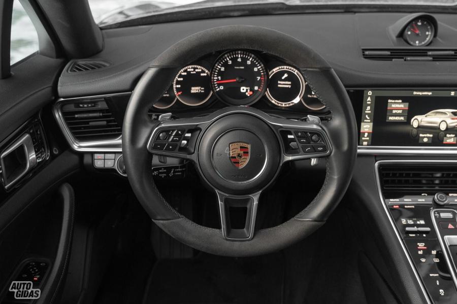 Porsche Panamera 2018 in Vilnius, with an engine capacity of 3.00 L and mileage of 100 thousand km for 58900 €, photo 26 on AUTOMOTO.COM.LV