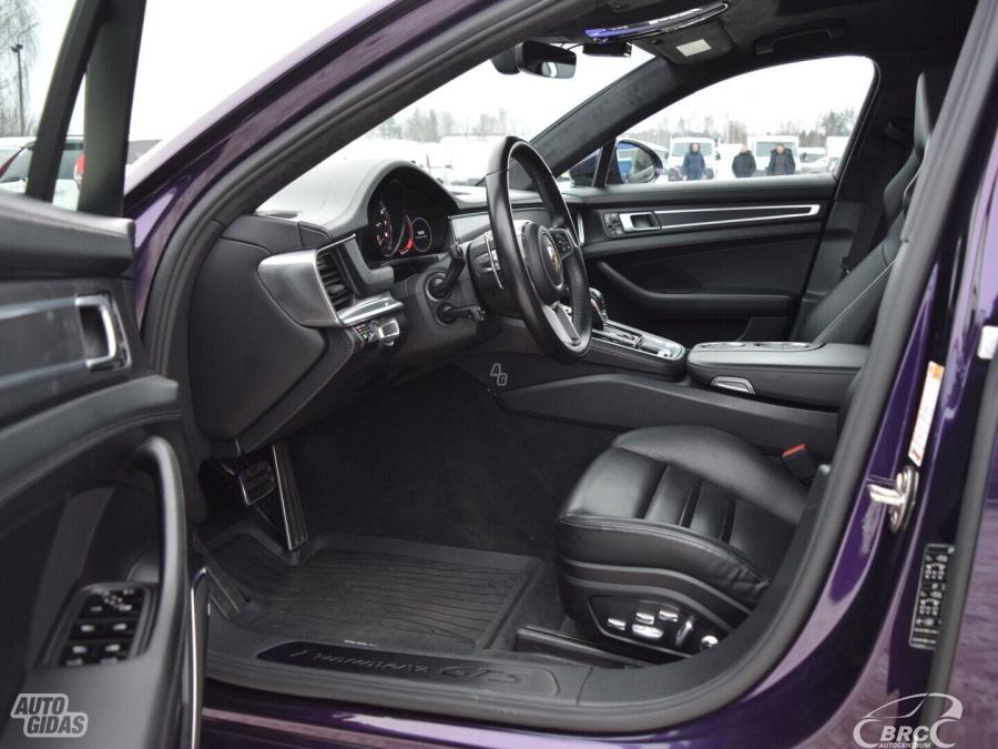 Violet Porsche Panamera 2019 in Riga, with an engine capacity of 4.00 L and mileage of 58 thousand km for 76900 €, photo 3 on AUTOMOTO.COM.LV