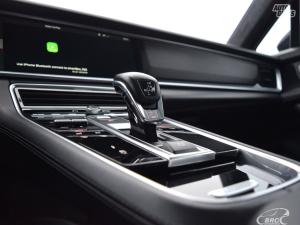 Violet Porsche Panamera 2019 in Riga, with an engine capacity of 4.00 L and mileage of 58 thousand km for 76900 €, photo 5 on AUTOMOTO.COM.LV