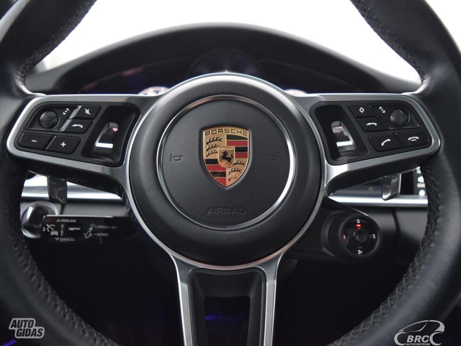 Violet Porsche Panamera 2019 in Riga, with an engine capacity of 4.00 L and mileage of 58 thousand km for 76900 €, photo 22 on AUTOMOTO.COM.LV