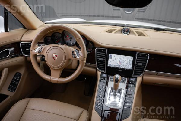 Balts Porsche Panamera 2010 Jelgava, ar dzinēja tilpumu 4.80 L un nobraukumu 130 tūkst. km par 13500 €, foto 7 vietnē AUTOMOTO.COM.LV
