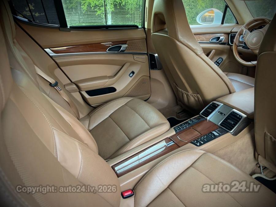 Белый Порше Панамера 2010 в Таллин, объемом двигателя 4.80 л и пробегом 126 тыс. км за 15900 €, фото 7 на AUTOMOTO.COM.LV