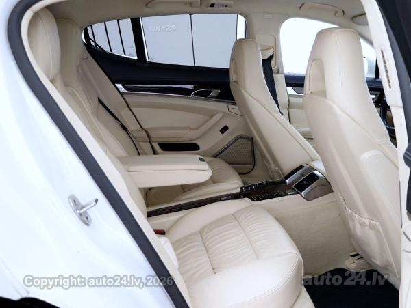 Balts Porsche Panamera 2010 Tallina, ar dzinēja tilpumu 4.80 L un nobraukumu 251 tūkst. km par 8999 €, foto 7 vietnē AUTOMOTO.COM.LV