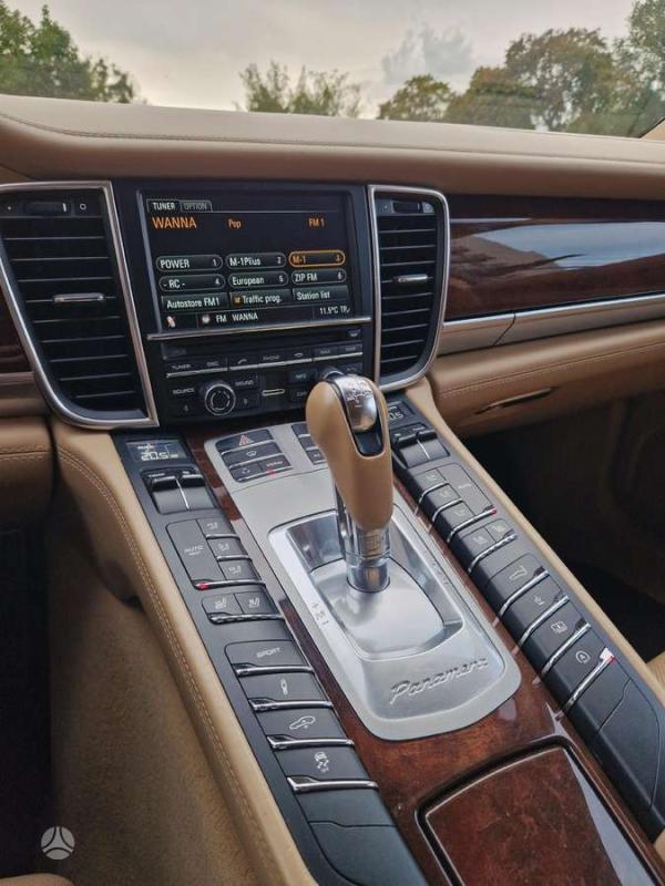 Balts Porsche Panamera 2011 Viļņa, ar dzinēja tilpumu 4.81 L un nobraukumu 190 tūkst. km par 19950 €, foto 11 vietnē AUTOMOTO.COM.LV