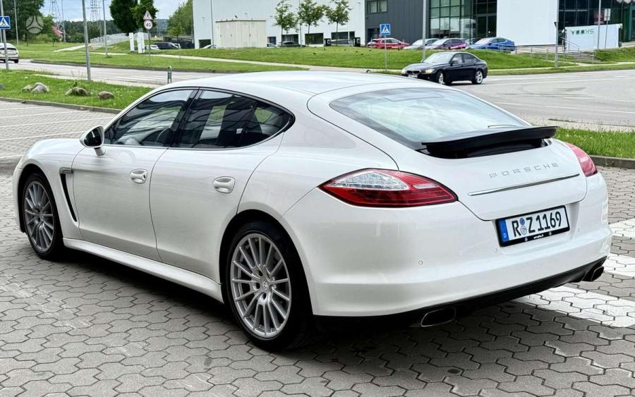 Balts Porsche Panamera 2011 Viļņa, ar dzinēja tilpumu 2.97 L un nobraukumu 215 tūkst. km par 11990 €, foto 7 vietnē AUTOMOTO.COM.LV