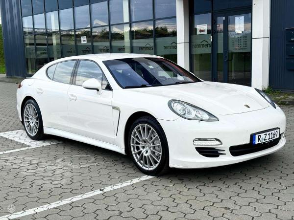 Balts Porsche Panamera 2011 Viļņa, ar dzinēja tilpumu 2.97 L un nobraukumu 215 tūkst. km par 11990 €, foto 9 vietnē AUTOMOTO.COM.LV