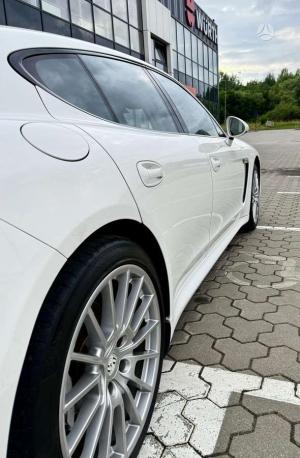 Balts Porsche Panamera 2011 Viļņa, ar dzinēja tilpumu 2.97 L un nobraukumu 215 tūkst. km par 11990 €, foto 14 vietnē AUTOMOTO.COM.LV