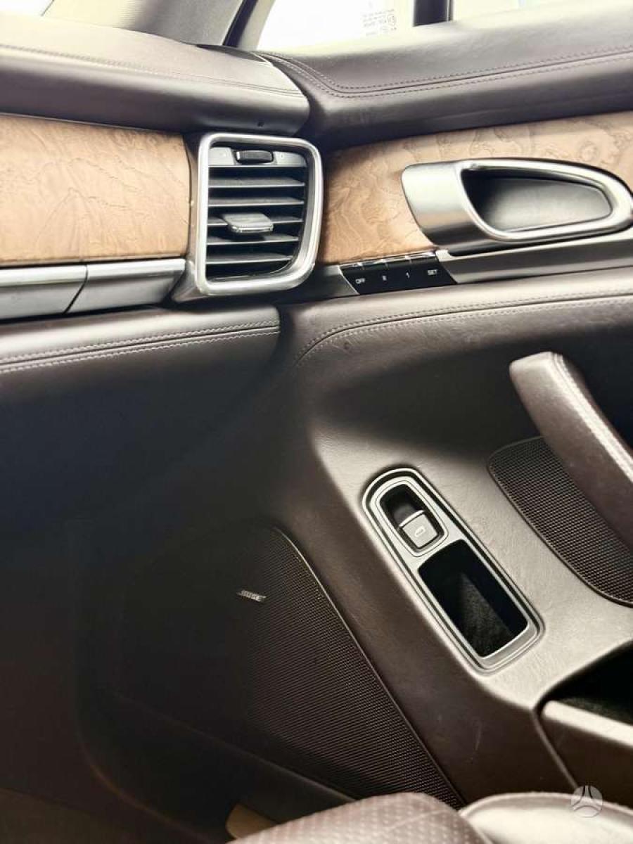 Balts Porsche Panamera 2011 Viļņa, ar dzinēja tilpumu 2.97 L un nobraukumu 215 tūkst. km par 11990 €, foto 20 vietnē AUTOMOTO.COM.LV