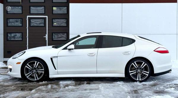 White Porsche Panamera 2012 in Vilnius, with an engine capacity of 3.61 L and mileage of 220 thousand km for 15950 €, photo 2 on AUTOMOTO.COM.LV