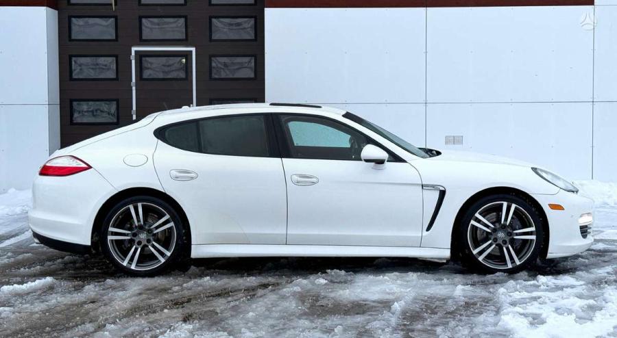 Balts Porsche Panamera 2012 Viļņa, ar dzinēja tilpumu 3.61 L un nobraukumu 220 tūkst. km par 15950 €, foto 6 vietnē AUTOMOTO.COM.LV