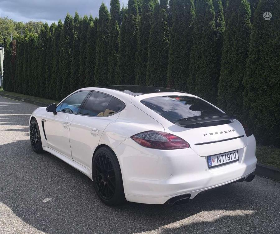 Balts Porsche Panamera 2012 Kauņa, ar dzinēja tilpumu 3.61 L un nobraukumu 156 tūkst. km par 16500 €, foto 10 vietnē AUTOMOTO.COM.LV