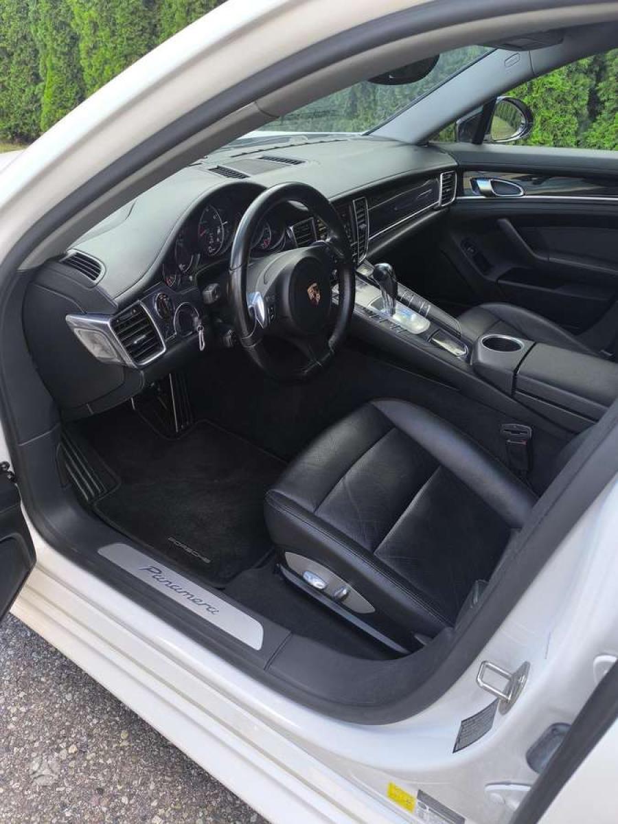 Balts Porsche Panamera 2012 Kauņa, ar dzinēja tilpumu 3.61 L un nobraukumu 156 tūkst. km par 16500 €, foto 12 vietnē AUTOMOTO.COM.LV