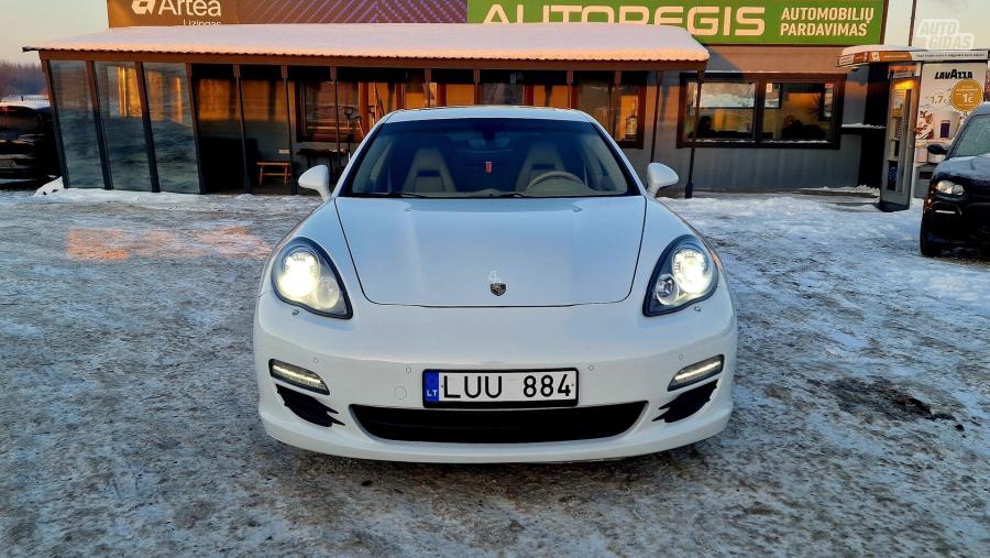 White Porsche Panamera 2013 in Kretinga, with an engine capacity of 4.80 L and mileage of 162 thousand km for 20999 €, photo 1 on AUTOMOTO.COM.LV