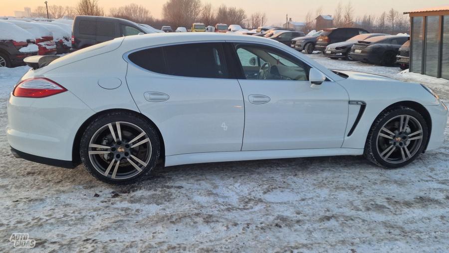 White Porsche Panamera 2013 in Kretinga, with an engine capacity of 4.80 L and mileage of 162 thousand km for 20999 €, photo 10 on AUTOMOTO.COM.LV