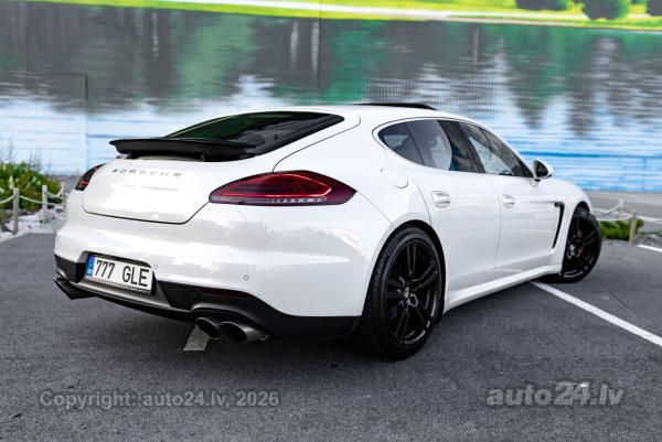 White Porsche Panamera 2013 in Tallinn, with an engine capacity of 3.00 L and mileage of 297 thousand km for 19900 €, photo 4 on AUTOMOTO.COM.LV
