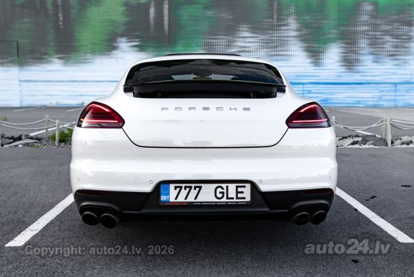 White Porsche Panamera 2013 in Tallinn, with an engine capacity of 3.00 L and mileage of 297 thousand km for 19900 €, photo 5 on AUTOMOTO.COM.LV