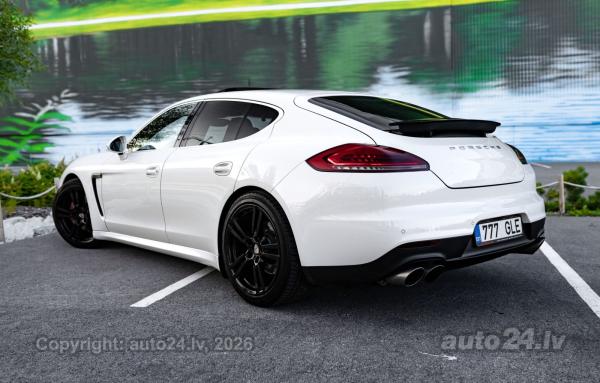 White Porsche Panamera 2013 in Tallinn, with an engine capacity of 3.00 L and mileage of 297 thousand km for 19900 €, photo 6 on AUTOMOTO.COM.LV