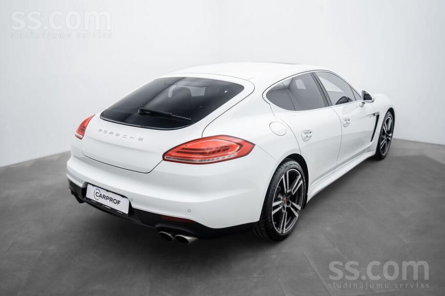 Balts Porsche Panamera 2013 Tallina, ar dzinēja tilpumu 3.00 L un nobraukumu 132 tūkst. km par 29999 €, foto 4 vietnē AUTOMOTO.COM.LV