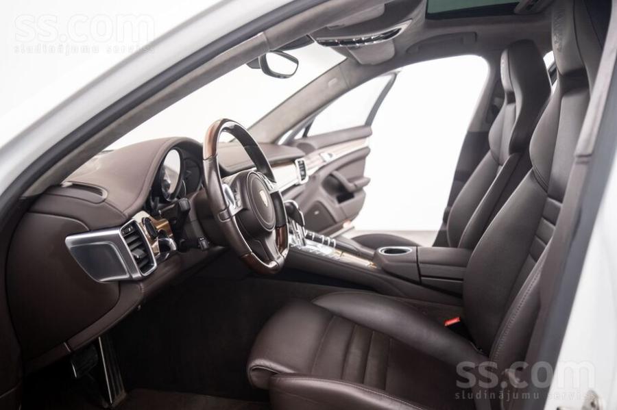 Balts Porsche Panamera 2013 Tallina, ar dzinēja tilpumu 3.00 L un nobraukumu 132 tūkst. km par 29999 €, foto 11 vietnē AUTOMOTO.COM.LV