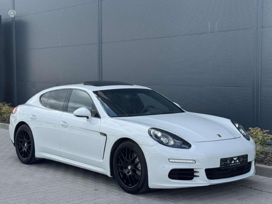 White Porsche Panamera 2014 in Vilnius, with an engine capacity of 3.60 L and mileage of 139 thousand km for 17950 €, photo 2 on AUTOMOTO.COM.LV