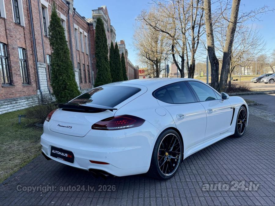 White Porsche Panamera 2014 in Tallinn, with an engine capacity of 4.80 L and mileage of 47 thousand km for 42900 €, photo 4 on AUTOMOTO.COM.LV