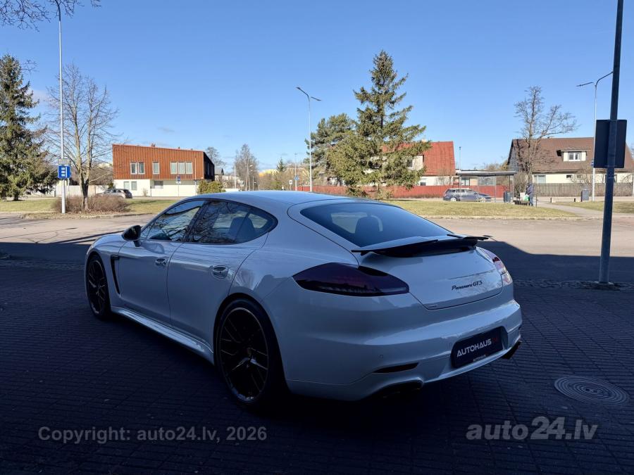White Porsche Panamera 2014 in Tallinn, with an engine capacity of 4.80 L and mileage of 47 thousand km for 42900 €, photo 6 on AUTOMOTO.COM.LV
