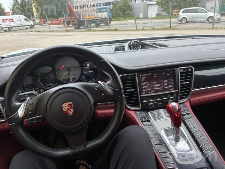Balts Porsche Panamera 2014 Rīga, ar dzinēja tilpumu 3.00 L un nobraukumu 201 tūkst. km par 17600 €, foto 6 vietnē AUTOMOTO.COM.LV