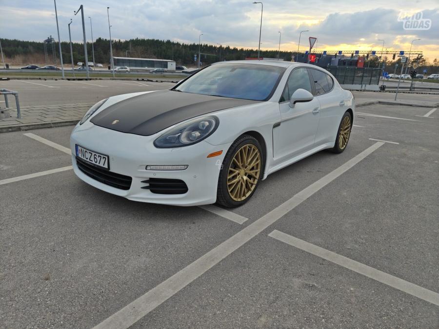 White Porsche Panamera 2015 in Vilnius, with an engine capacity of 3.60 L and mileage of 192 thousand km for 15700 €, photo 1 on AUTOMOTO.COM.LV