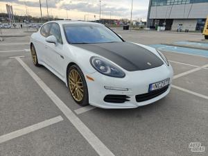 White Porsche Panamera 2015 in Vilnius, with an engine capacity of 3.60 L and mileage of 192 thousand km for 15700 €, photo 3 on AUTOMOTO.COM.LV
