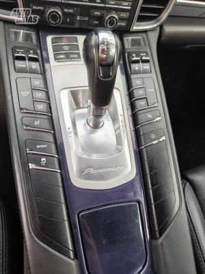 White Porsche Panamera 2015 in Vilnius, with an engine capacity of 3.60 L and mileage of 192 thousand km for 15700 €, photo 10 on AUTOMOTO.COM.LV