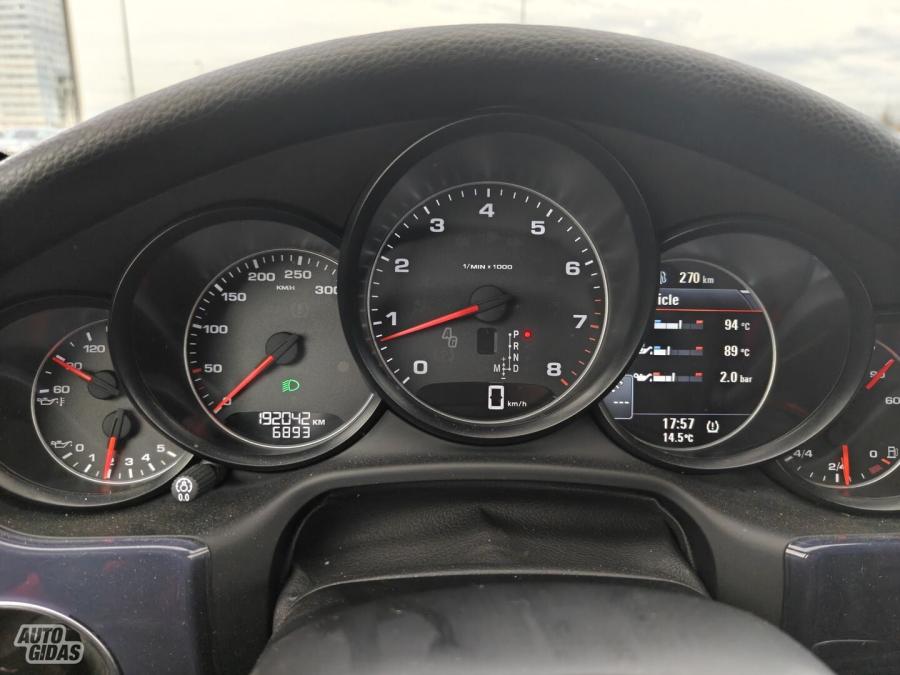 White Porsche Panamera 2015 in Vilnius, with an engine capacity of 3.60 L and mileage of 192 thousand km for 15700 €, photo 11 on AUTOMOTO.COM.LV