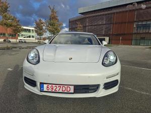 White Porsche Panamera 2016 in Klaipeda, with an engine capacity of 3.61 L and mileage of 154 thousand km for 23700 €, photo 1 on AUTOMOTO.COM.LV