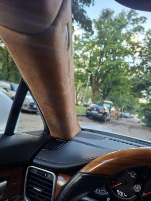 White Porsche Panamera 2016 in Klaipeda, with an engine capacity of 3.61 L and mileage of 154 thousand km for 23700 €, photo 16 on AUTOMOTO.COM.LV